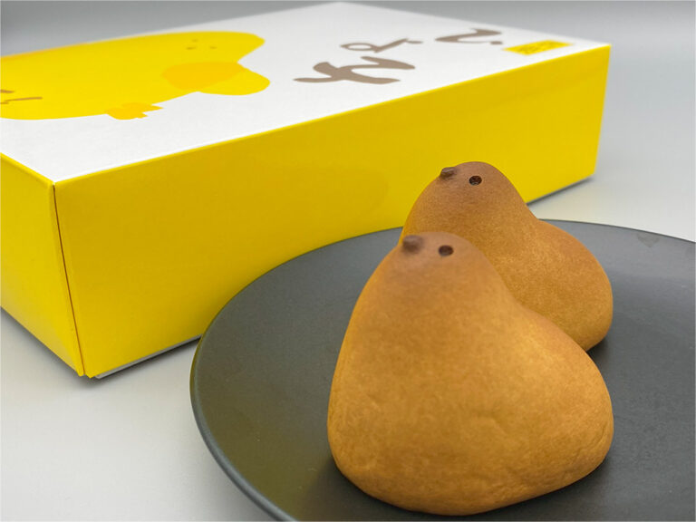 しっとりとした柔らかい白あんが美味しい！福岡の定番土産「博多通りもん」